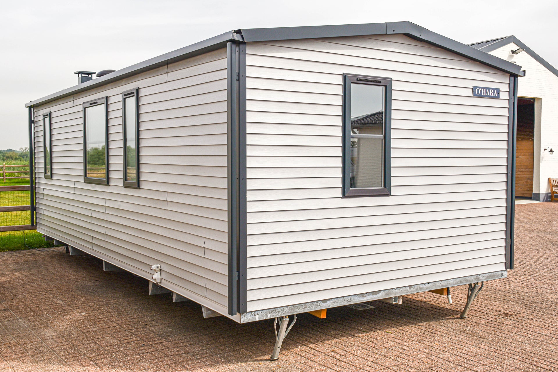 Nieuwe Stacaravan Admiral - 2 slaapkamers - 860x420cm – Rodeo Caravans ...